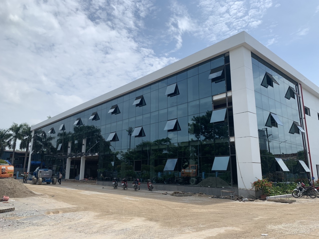 THI CÔNG HỆ NHÔM KÍNH VÀ VÁCH MẶT DỰNG » ANTCO VIỆT NAM